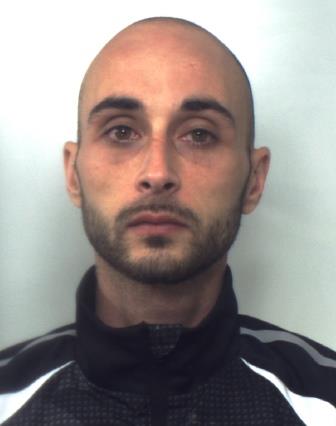 Trecastagni, beccati con la refurtiva dopo furto in villa