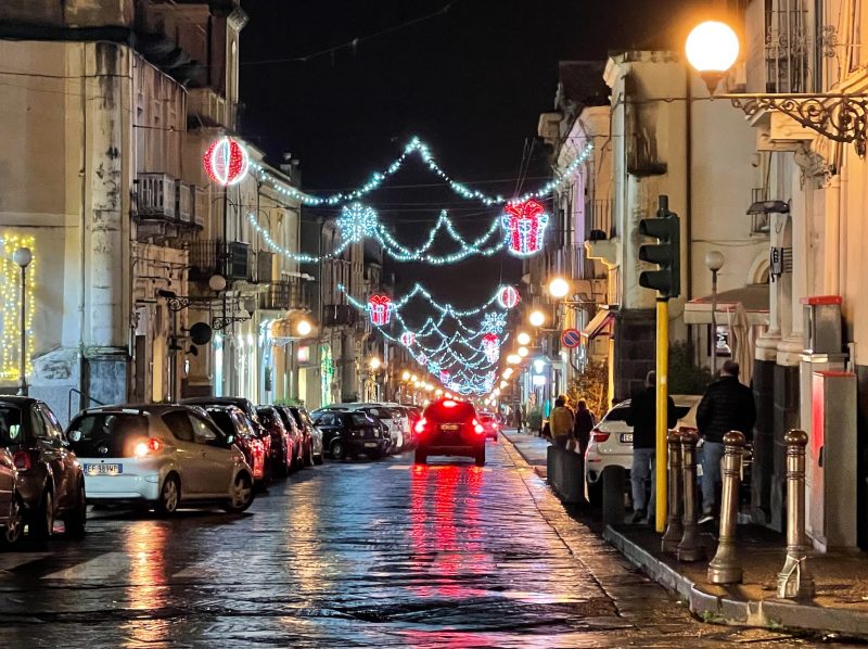 Giarre e la magia del Natale che rilancia il commercio