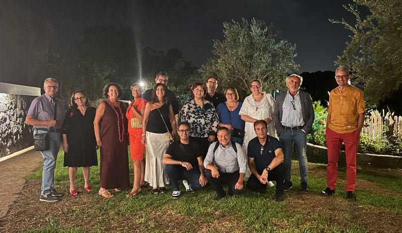 Dopo 40 anni si ritrovano gli ex alunni della VC del Liceo Scientifico ...