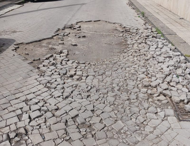 Giarre, la città dimenticata: via Enrico Fermi, un esempio di abbandono