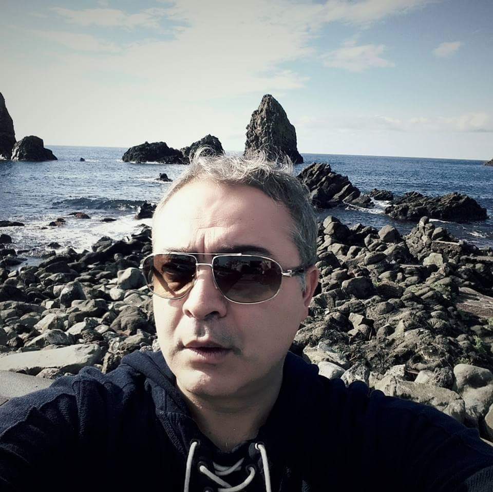 Aci Trezza: “piazza Verga nel degrado”